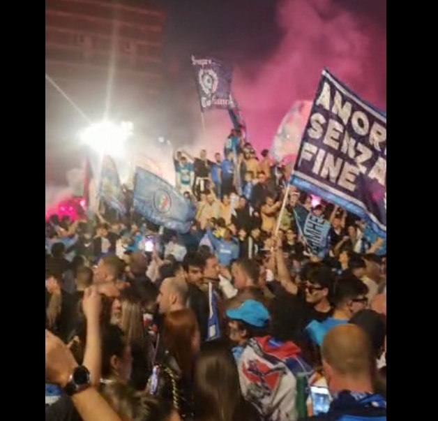 Forza Napoli da Napoli 3 - Gente e Territorio